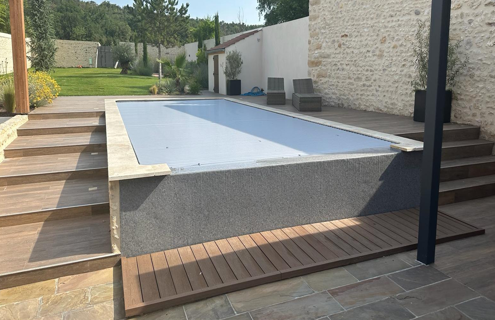 Piscine Semi Enterree Beton